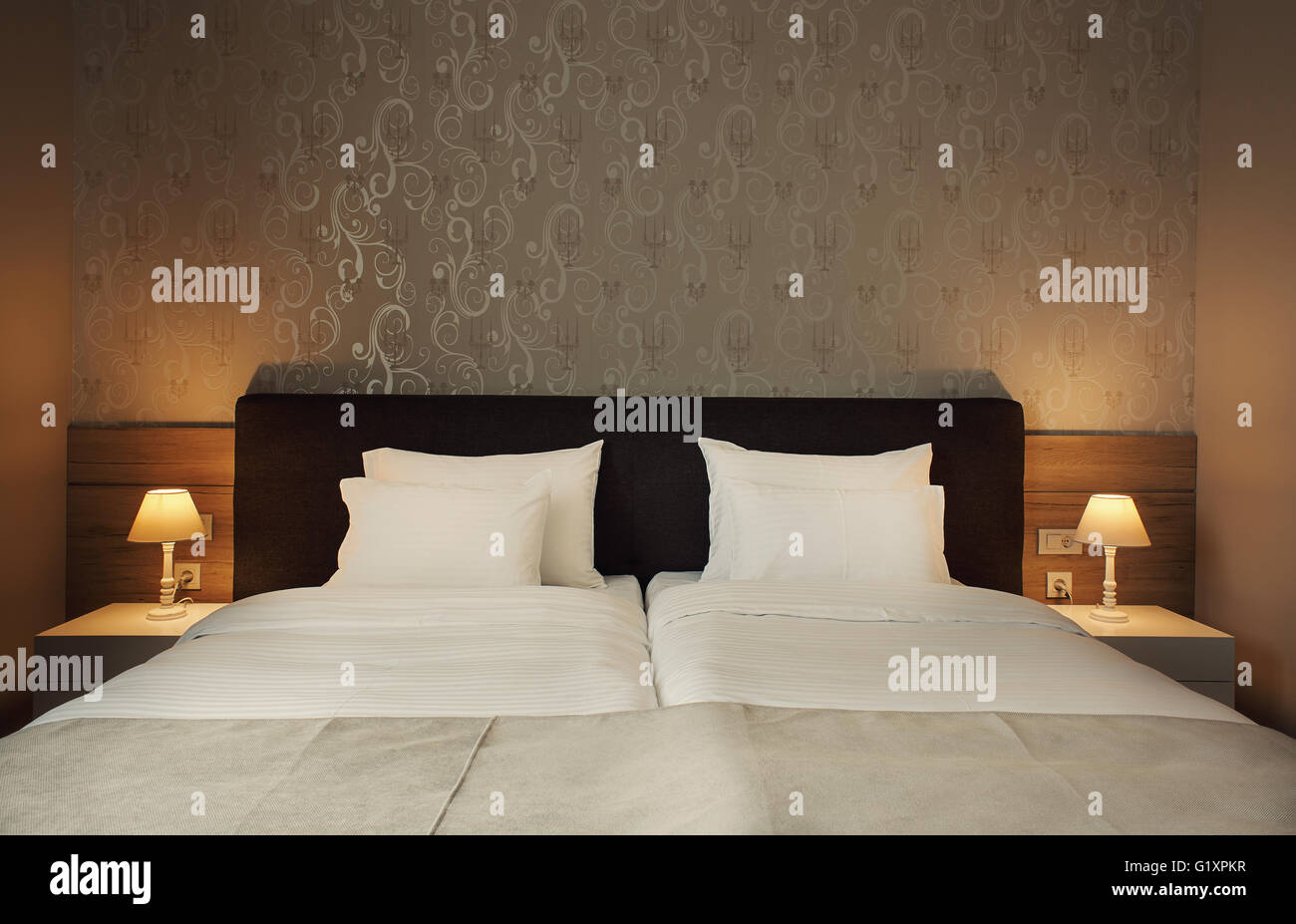 Retro modern hotel room hi-res stock photography and images - Alamy