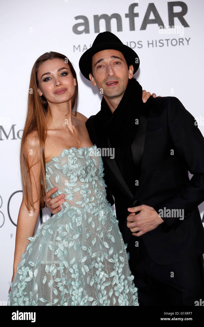 Adrien Brody and Lara Lieto attend amfAR's Cinema Against Aids Gala ...
