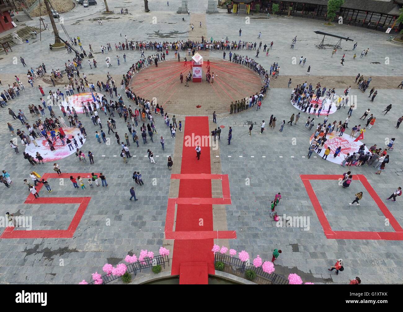 Chinese men chongqing hi-res stock photography and images - Alamy