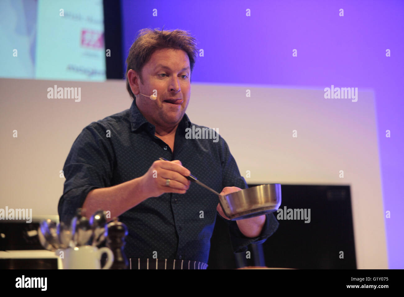 James Martin Cooking High Resolution Stock Photography and Images - Alamy