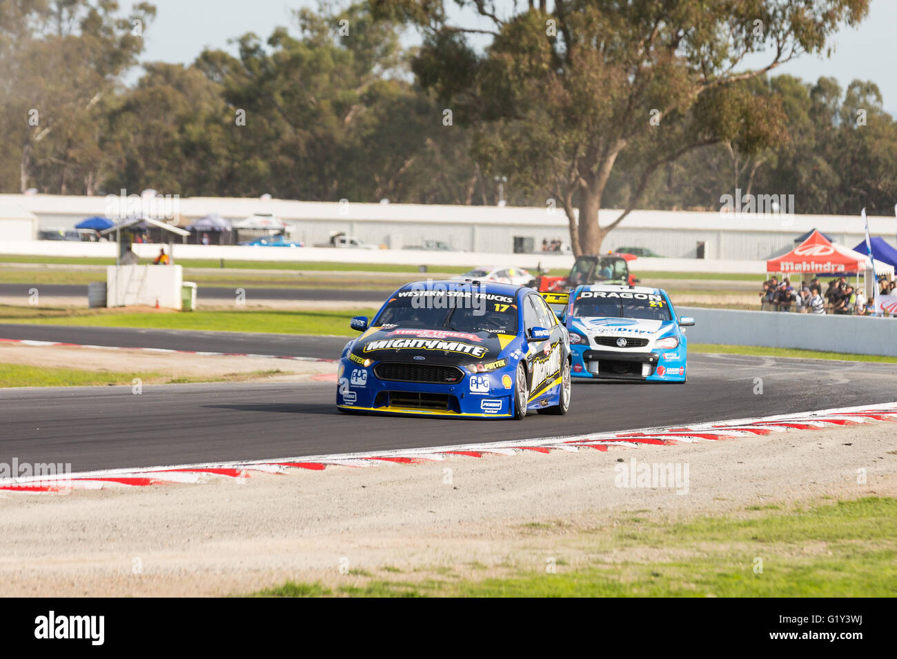 MELBOURNE, WINTON/AUSTRALIA, 20 MAY, 2016: Aussie Race cars battle it ...