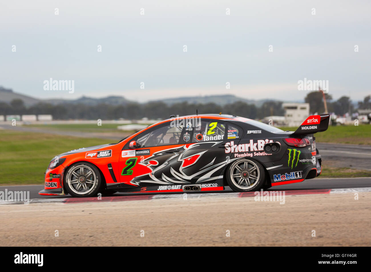 MELBOURNE, WINTON/AUSTRALIA, 20 MAY, 2016: Aussie Race cars battle it ...