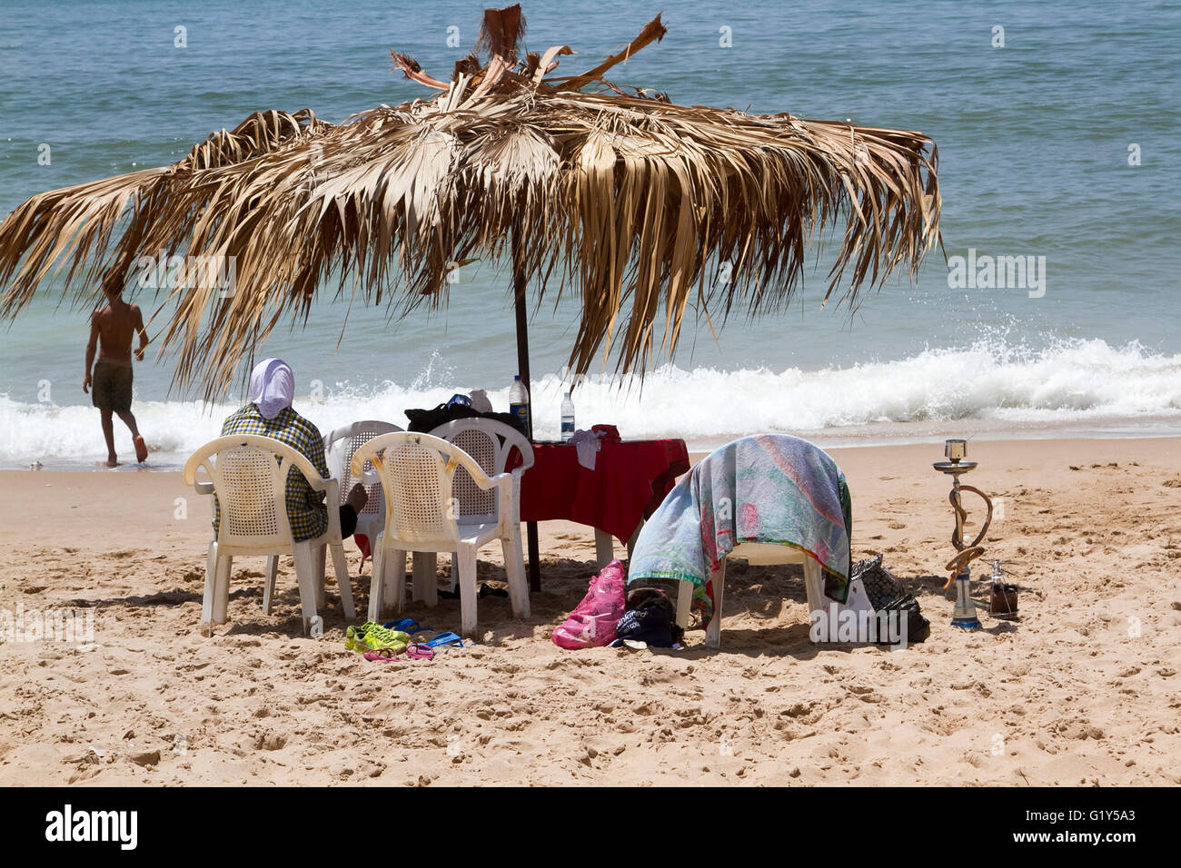 Beirut, Lebanon. 21st May, 2016. Beachgoers cool off at the beach on a ...