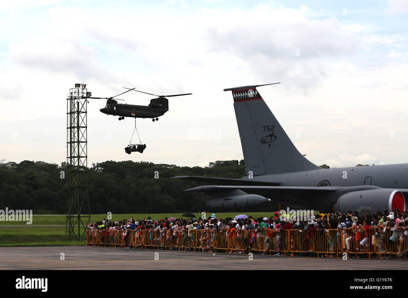 Singapore. 21st May, 2016. The public observe aerial displays on the ...