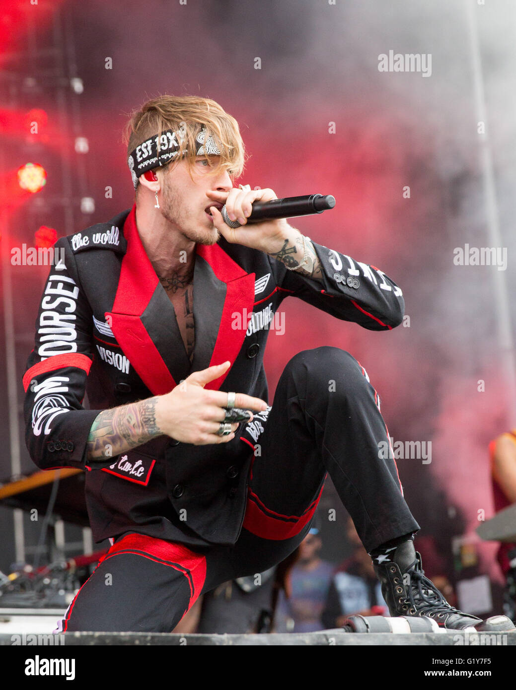 Columbus, Ohio, USA. 20th May, 2016. Rapper MACHINE GUN KELLY performs ...
