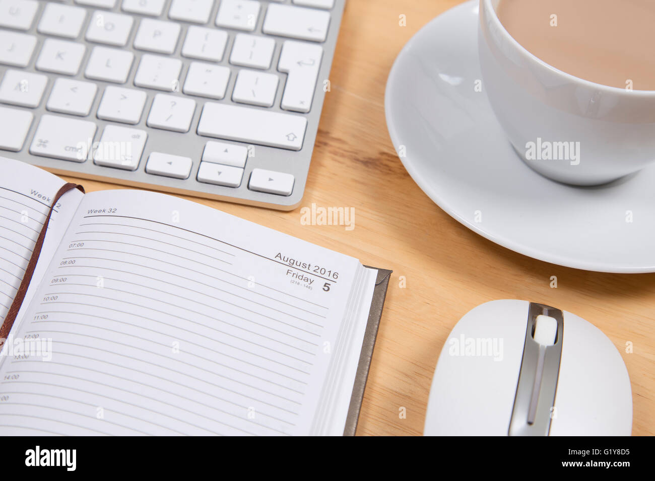 Office desk close up Stock Photo - Alamy