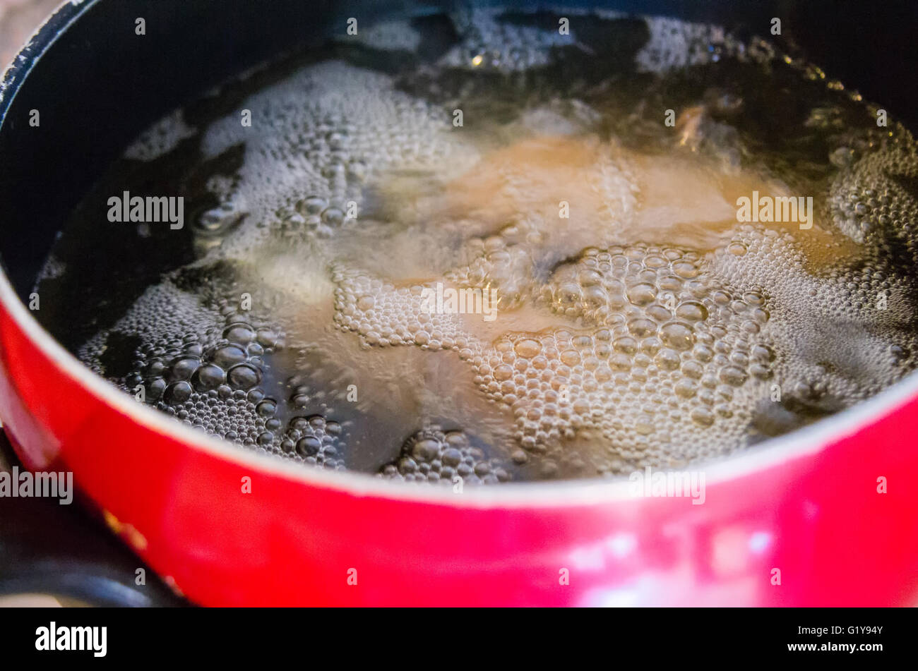 Deep frying pot hi-res stock photography and images - Alamy