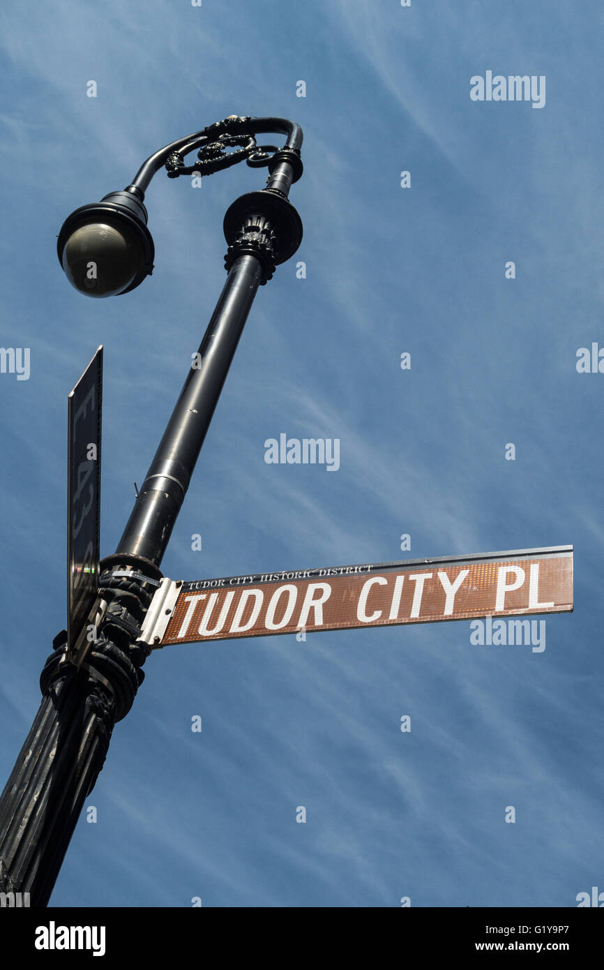 Tudor City Place Sign, NYC Stock Photo - Alamy