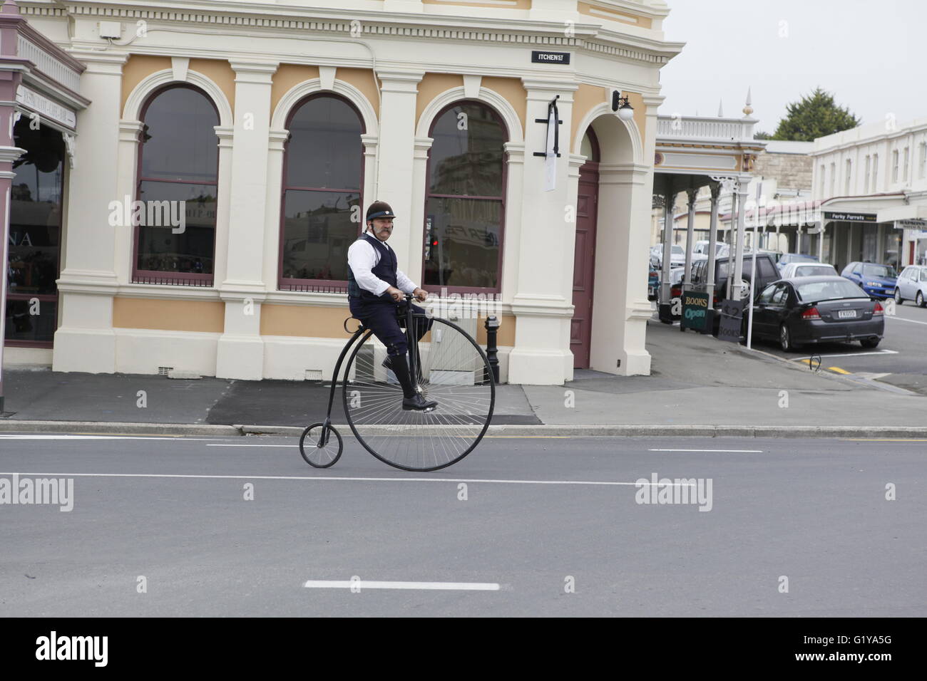 High wheel bicycle hi-res stock photography and images - Alamy