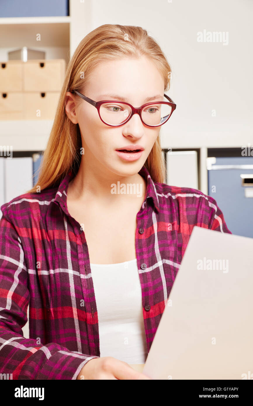 Reading letter shock hi-res stock photography and images - Alamy
