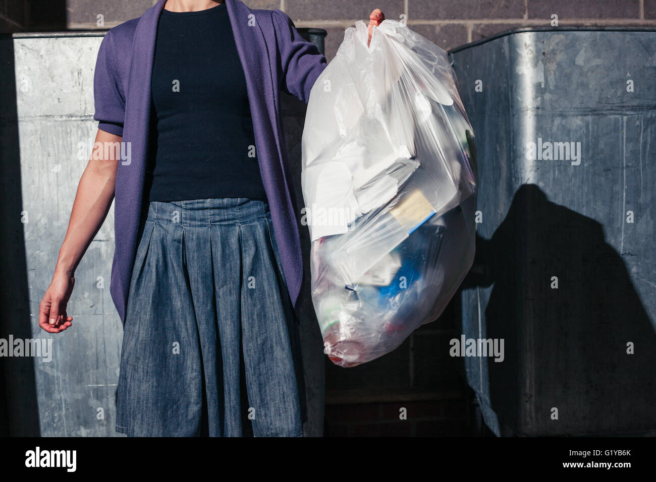 Dirty bin hi-res stock photography and images - Alamy