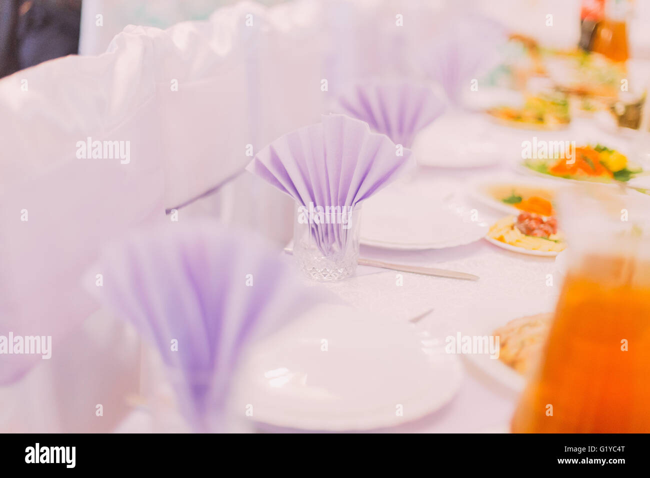 Tables set formal event hi-res stock photography and images - Alamy