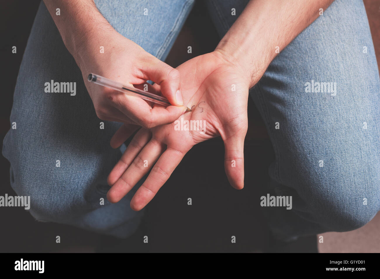 Male hands writing notes hi-res stock photography and images - Alamy