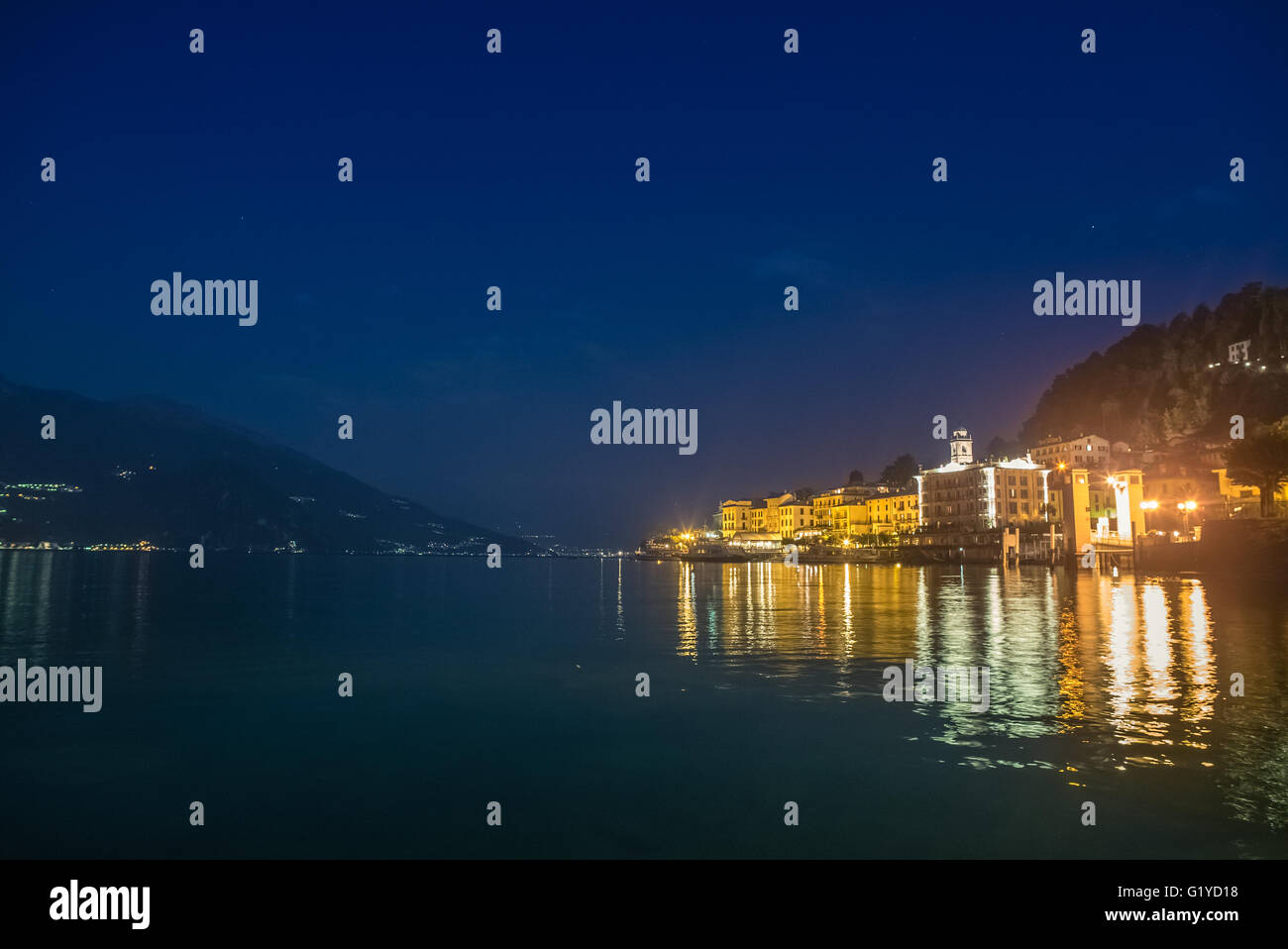 Night stars lake como hi-res stock photography and images - Alamy