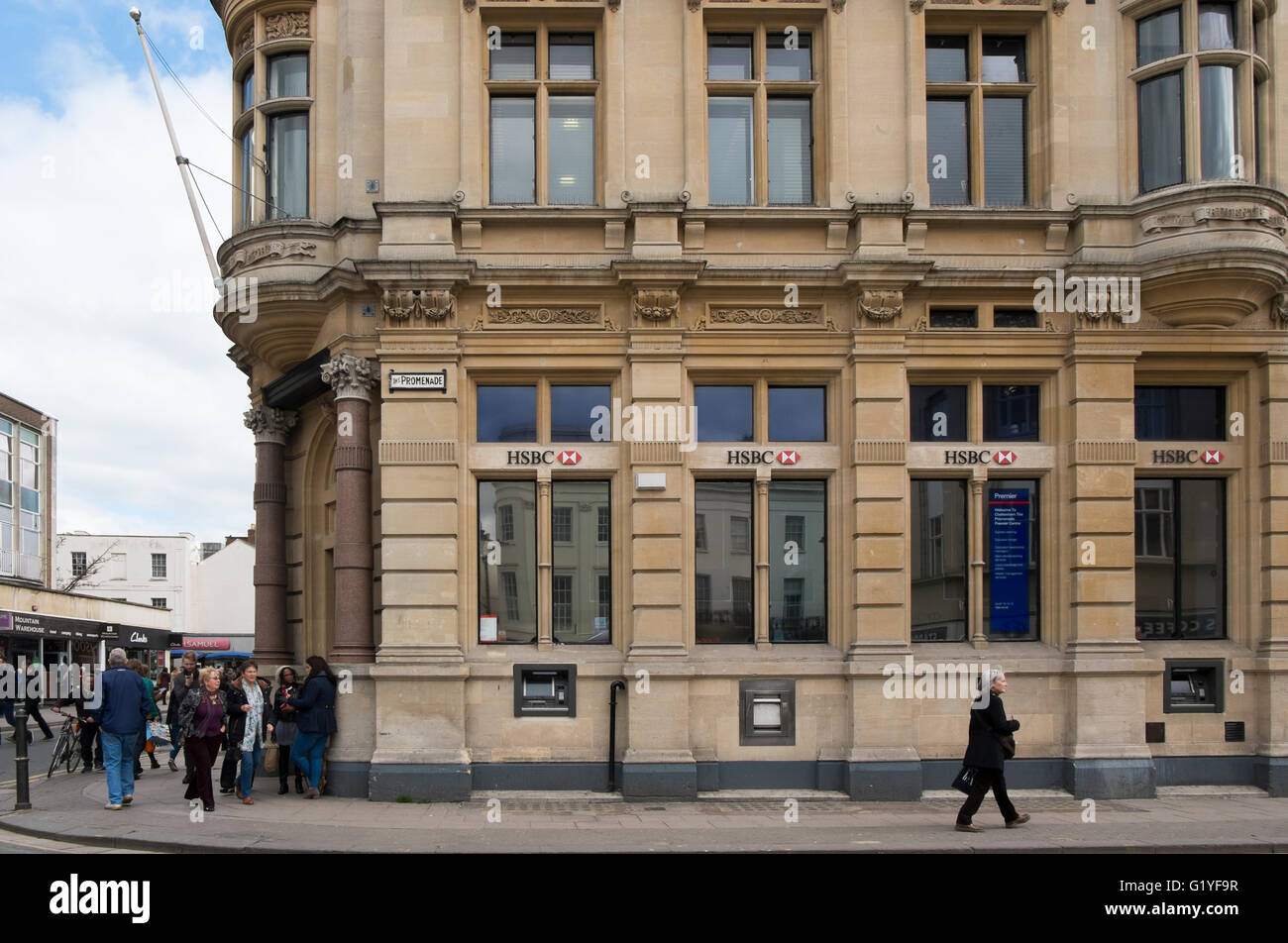 Hsbc centre hi-res stock photography and images - Alamy