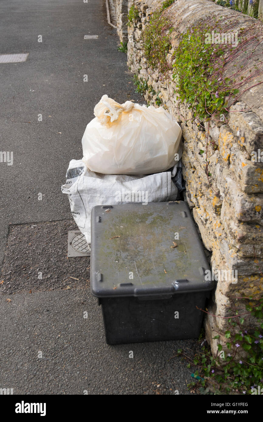 Refuse recycling tip hi-res stock photography and images - Alamy
