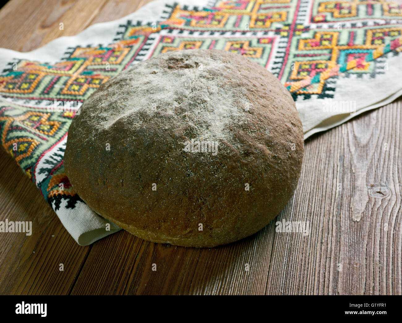 Russian traditional round bread - karavai Stock Photo - Alamy