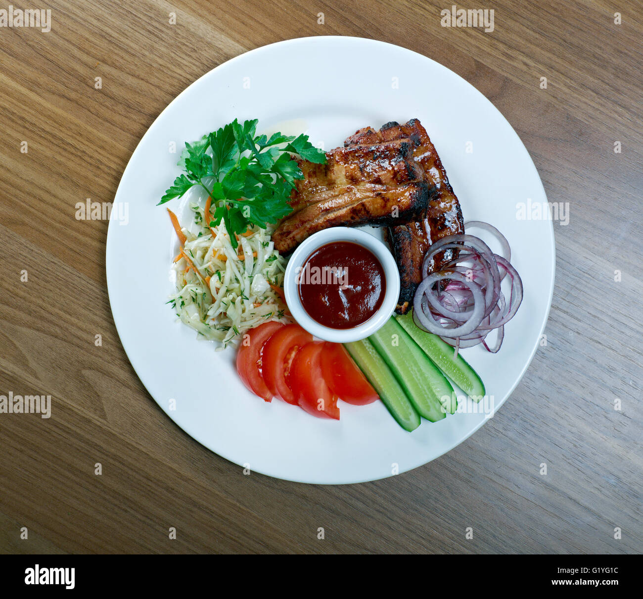 Juicy roast beef on vegetables hi-res stock photography and images - Alamy