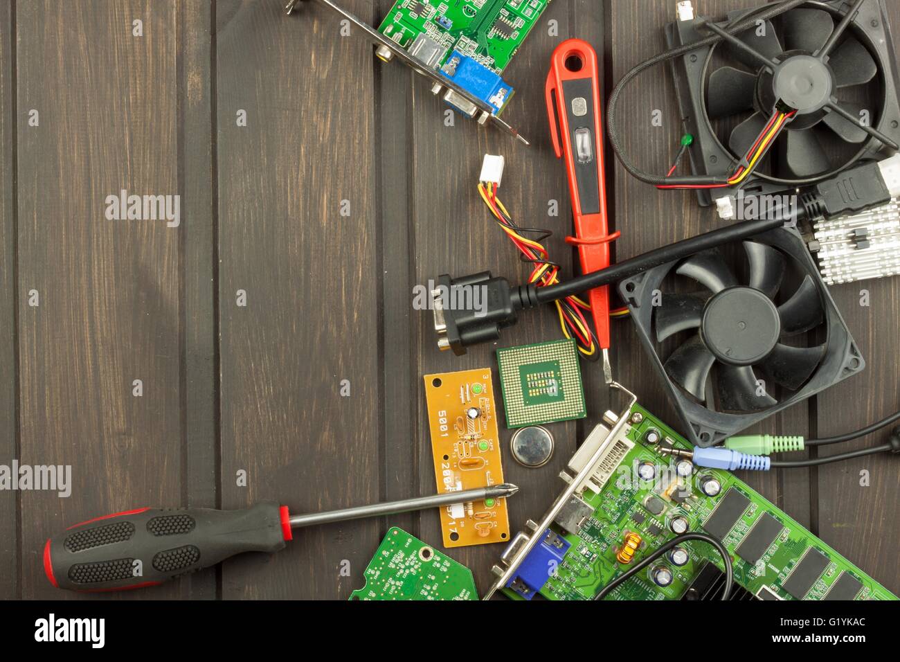 The desktop and the clutter on it hi-res stock photography and images ...