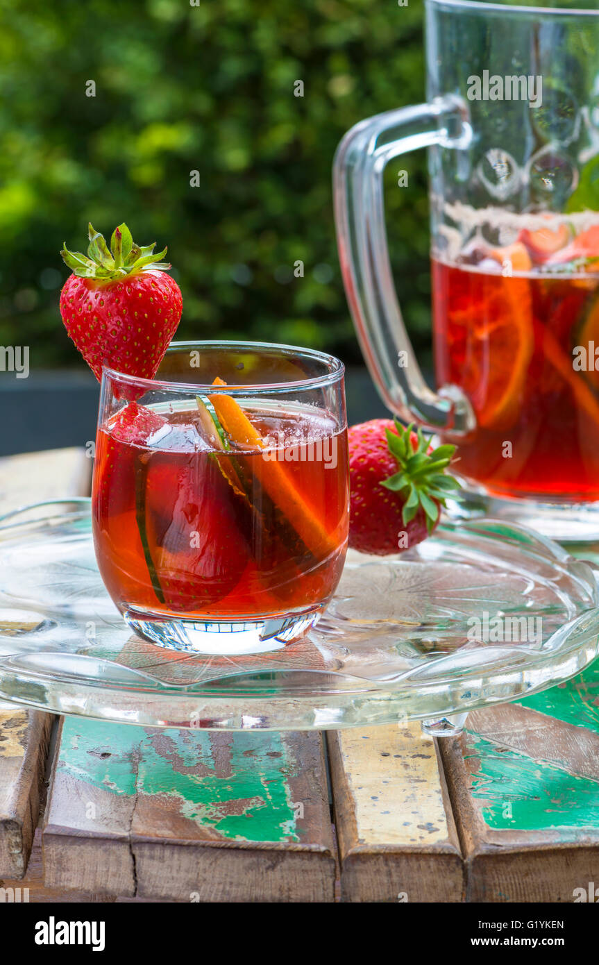 Traditional Pimms cocktail with lemonade Stock Photo - Alamy