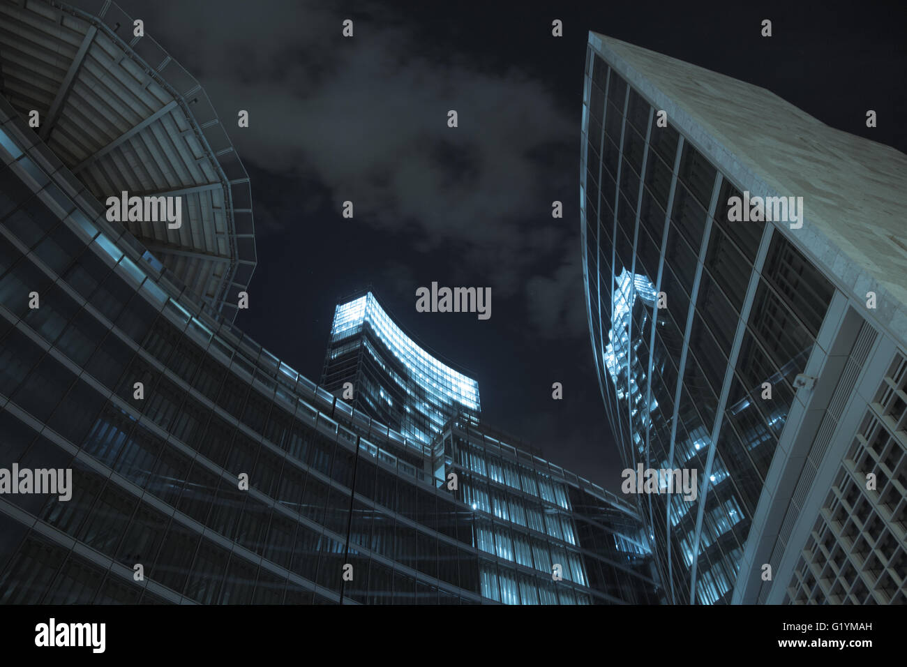 Night view tall building facades hi-res stock photography and images ...