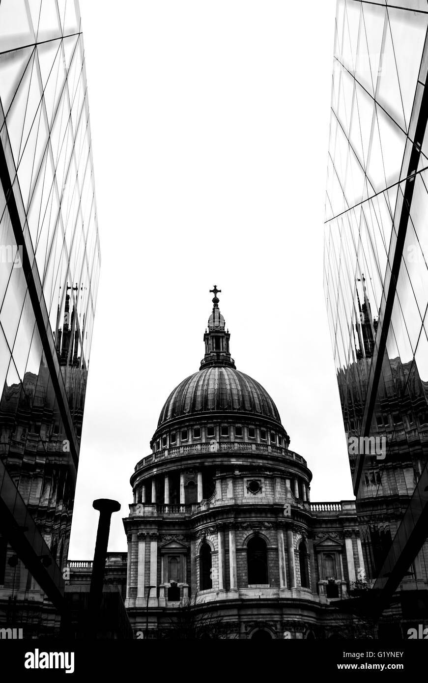 Contrasting landscapes hi-res stock photography and images - Alamy