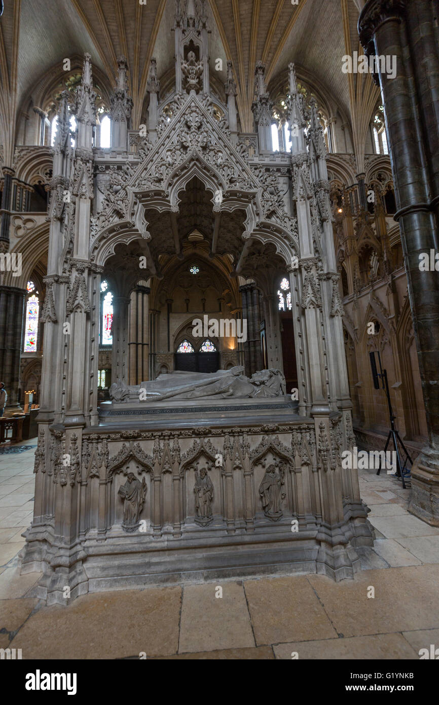 Bishop wordsworths tomb in lincoln cathedral hi-res stock photography ...