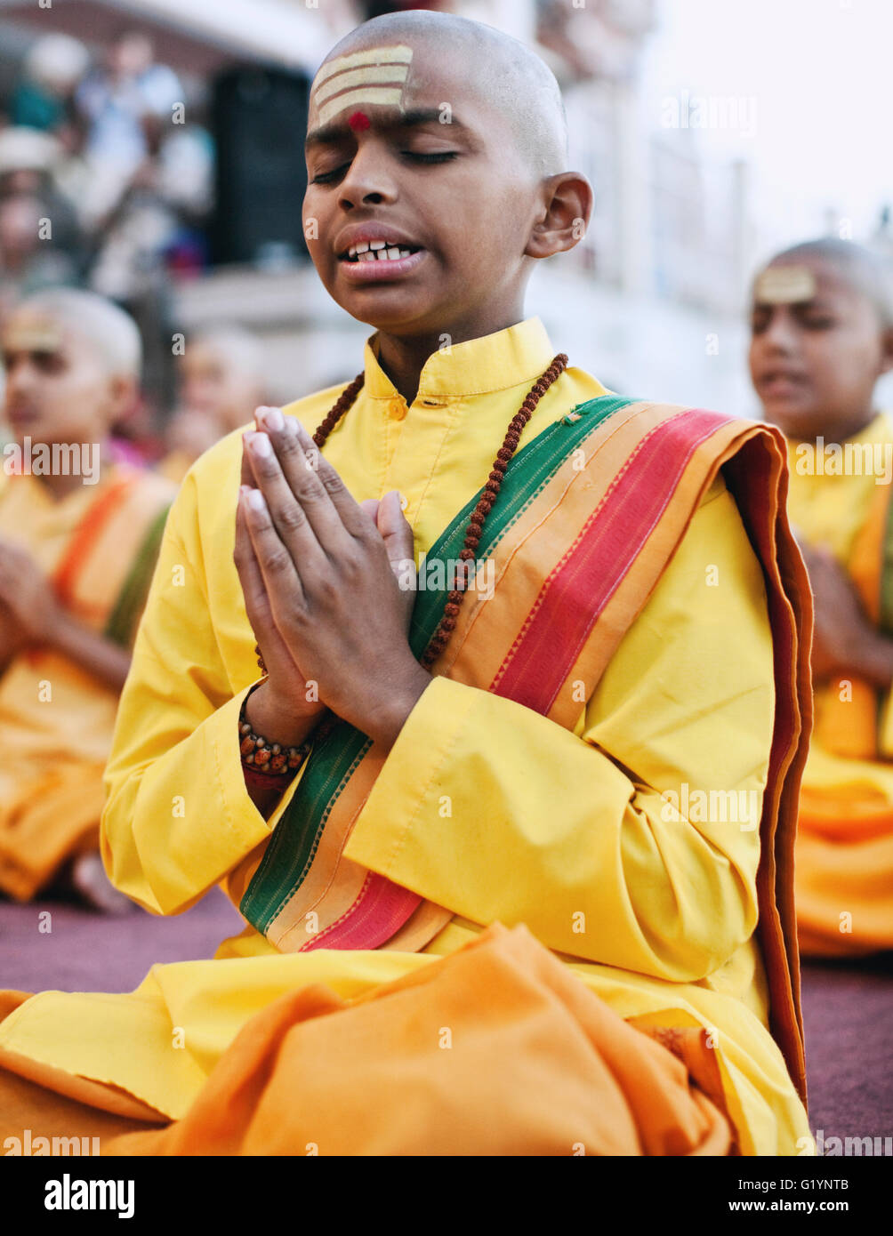 Ganga Aarthi ritual at the banks of the Ganges River, Parmarth Niketan ...