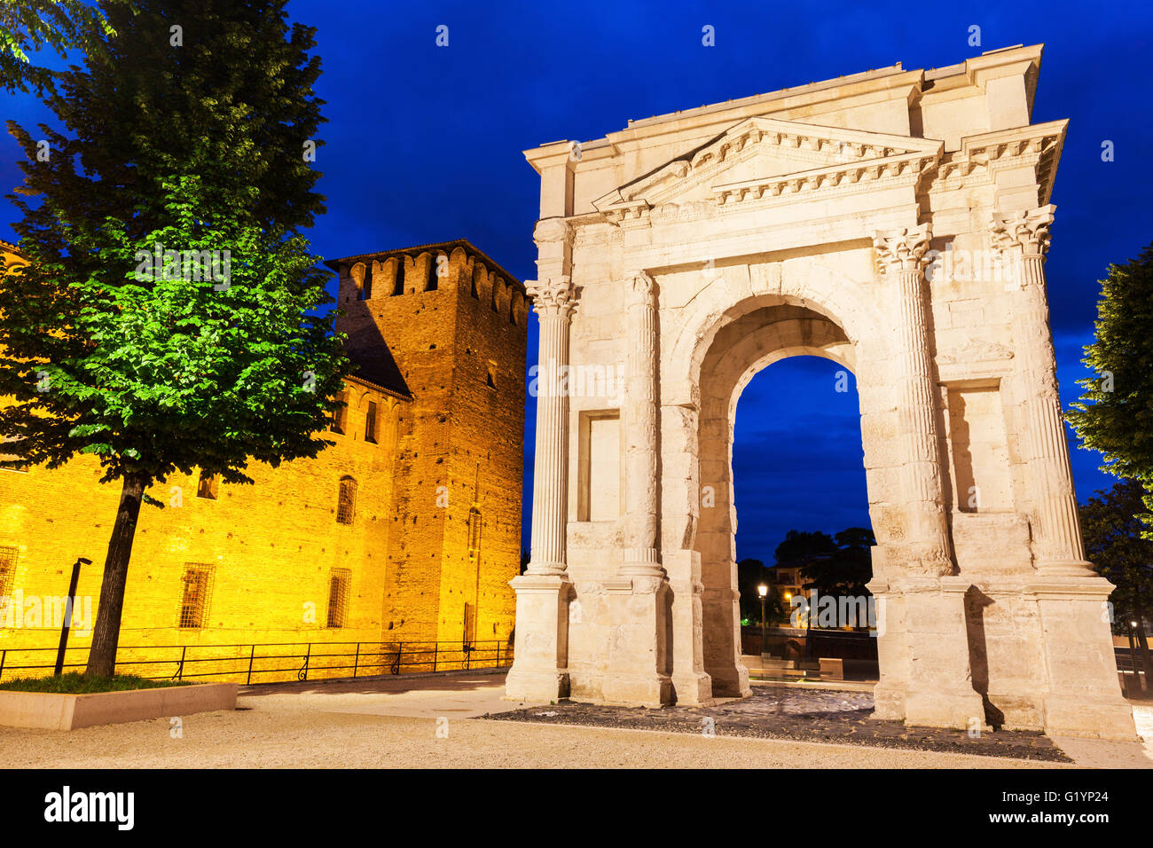 Gavi Arch in Verona. Verona, Veneto, Italy Stock Photo - Alamy
