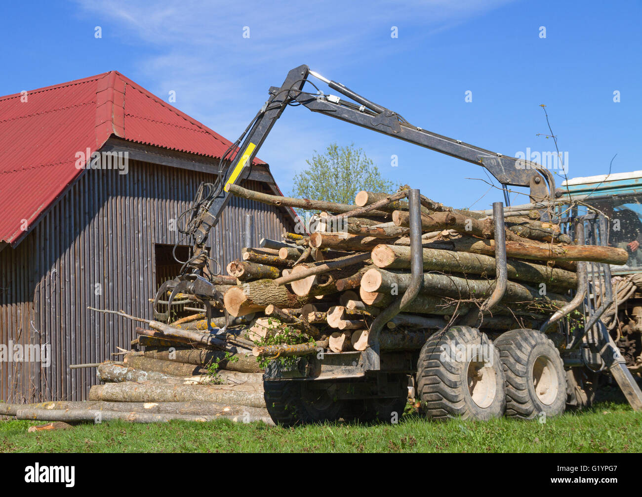 Vintage timber crane hi-res stock photography and images - Alamy