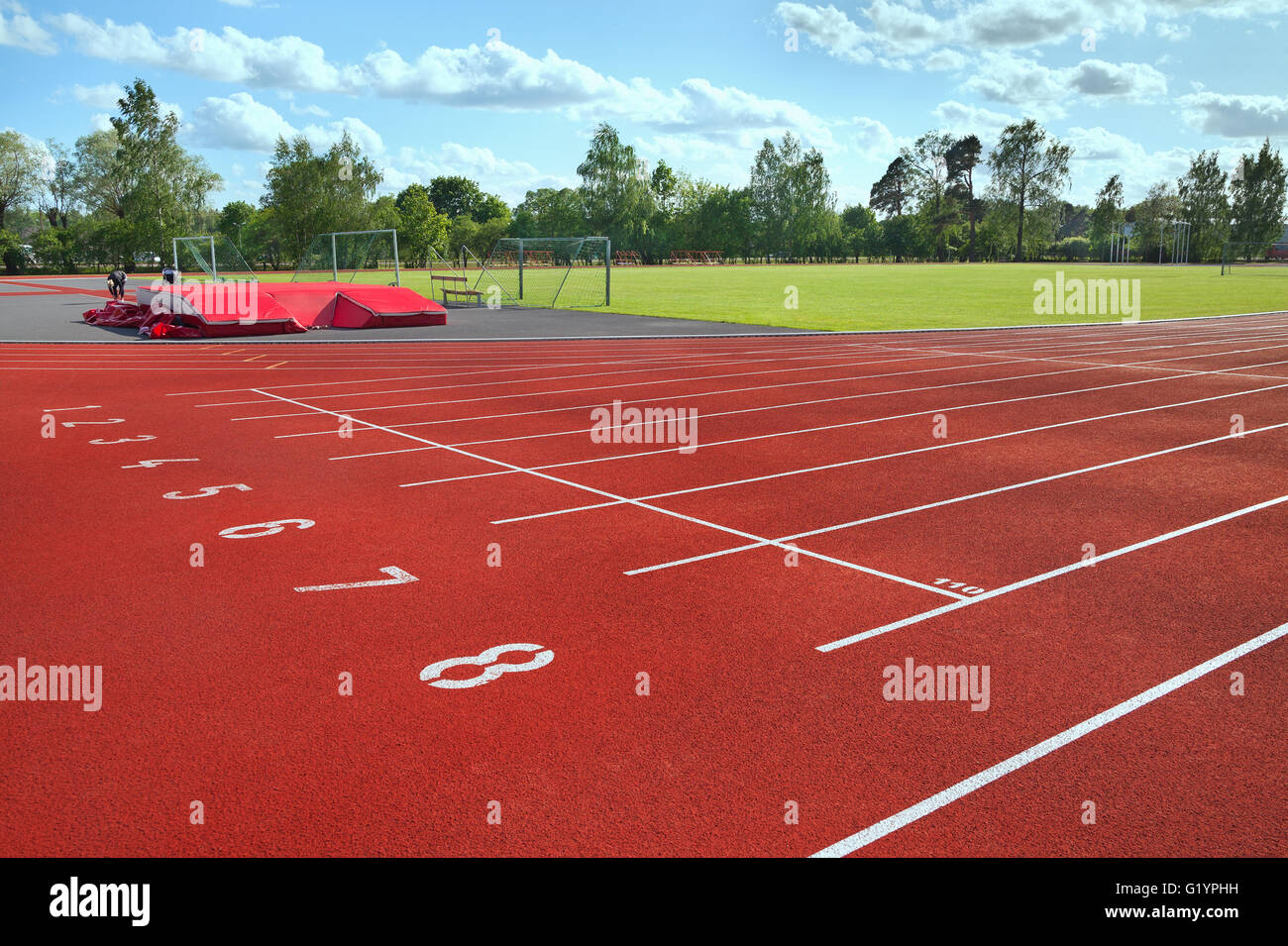 Stadium with running tracks hi-res stock photography and images - Alamy