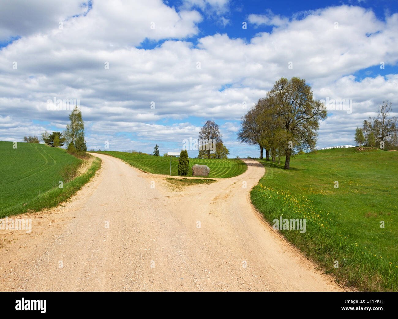 Two roads fork hi-res stock photography and images - Alamy