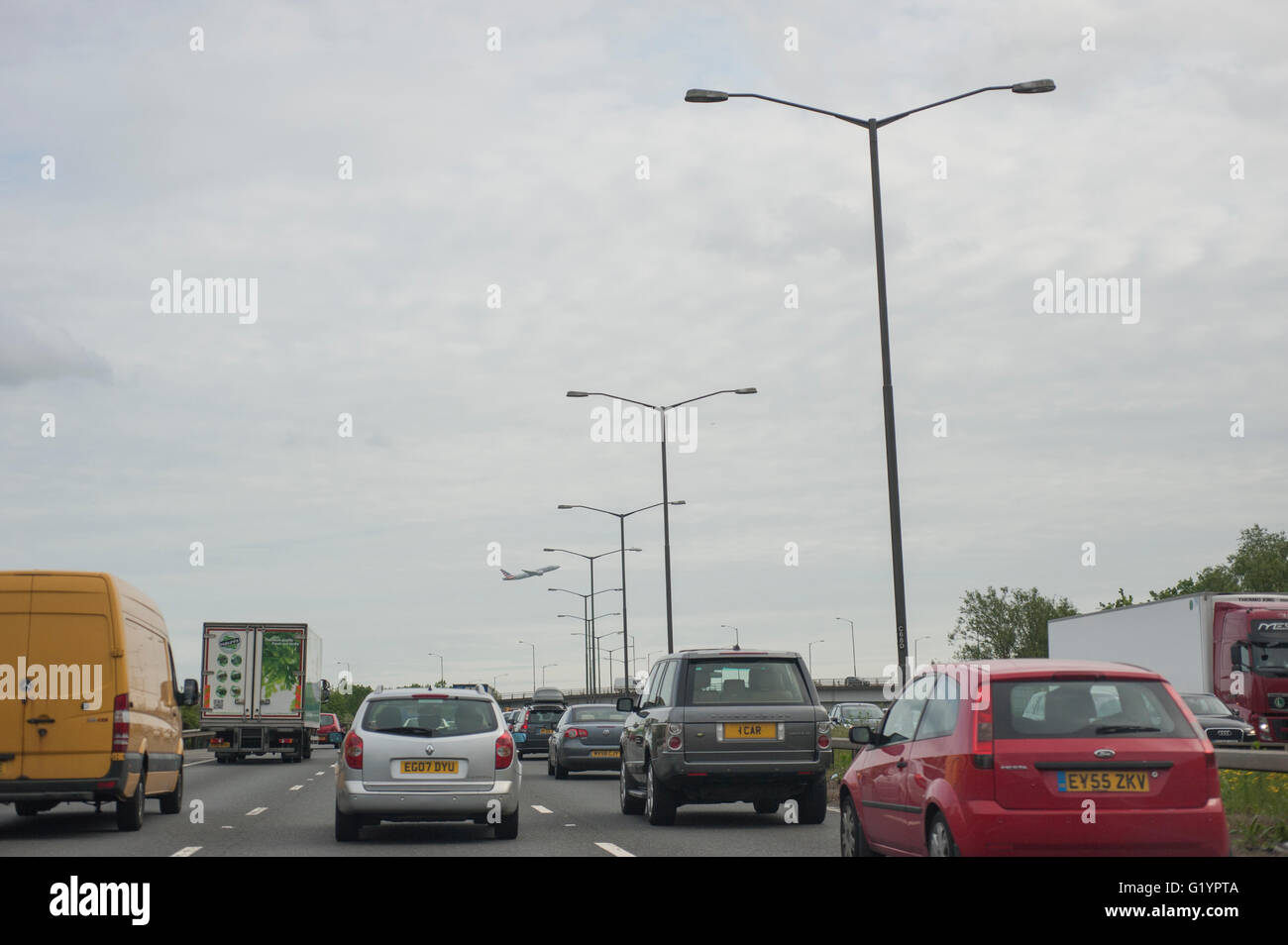 M25 Motorway Sign Traffic High Resolution Stock Photography and Images ...