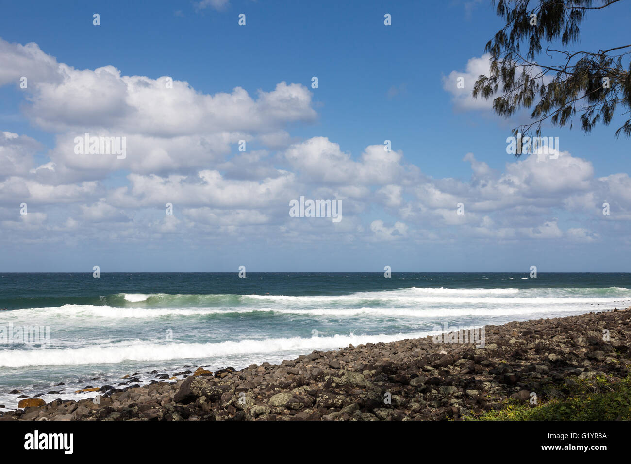 Lennox head surf hi-res stock photography and images - Alamy