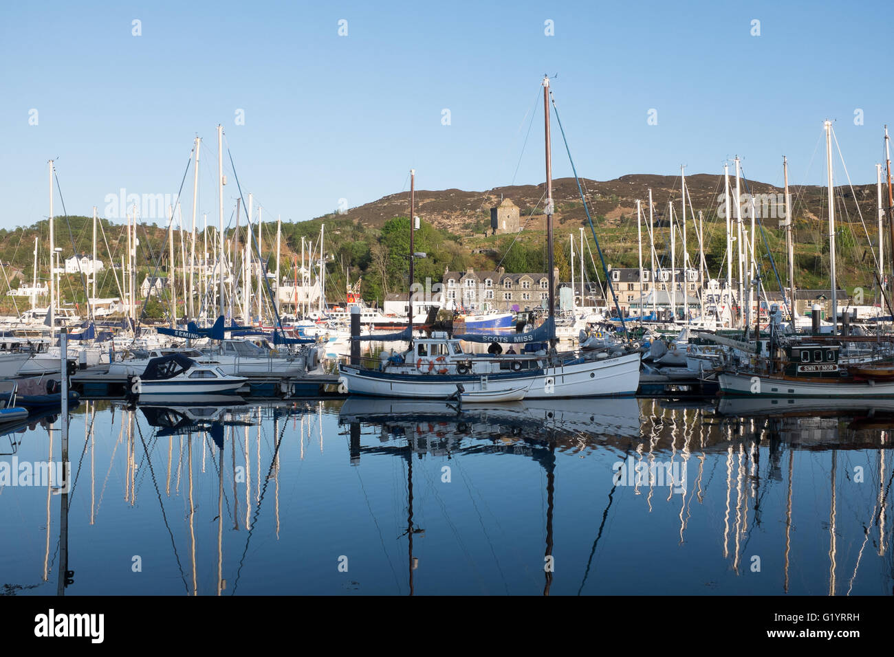 Tarbert castle hi-res stock photography and images - Alamy