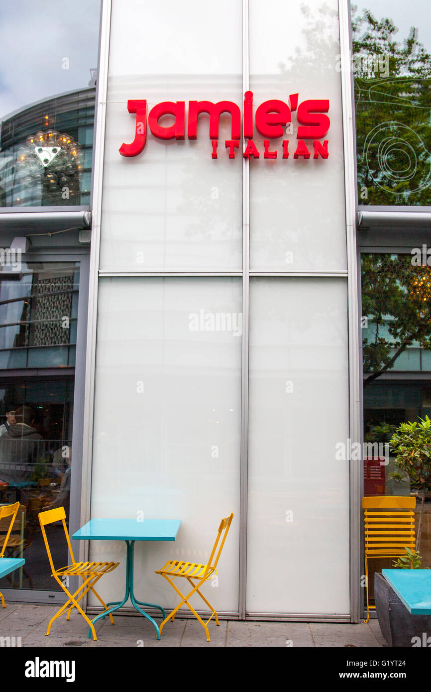 Jamie oliver logo hi-res stock photography and images - Alamy