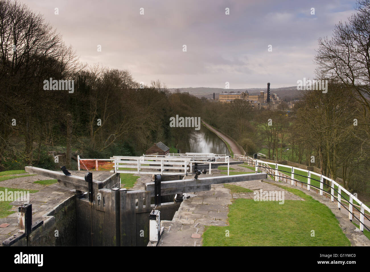 Early morning view from the top of the Five Rise Locks - Leeds ...