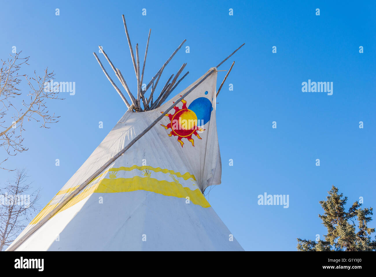 Tipi detail plains indians first nations teepee tipi wigwam hi-res ...