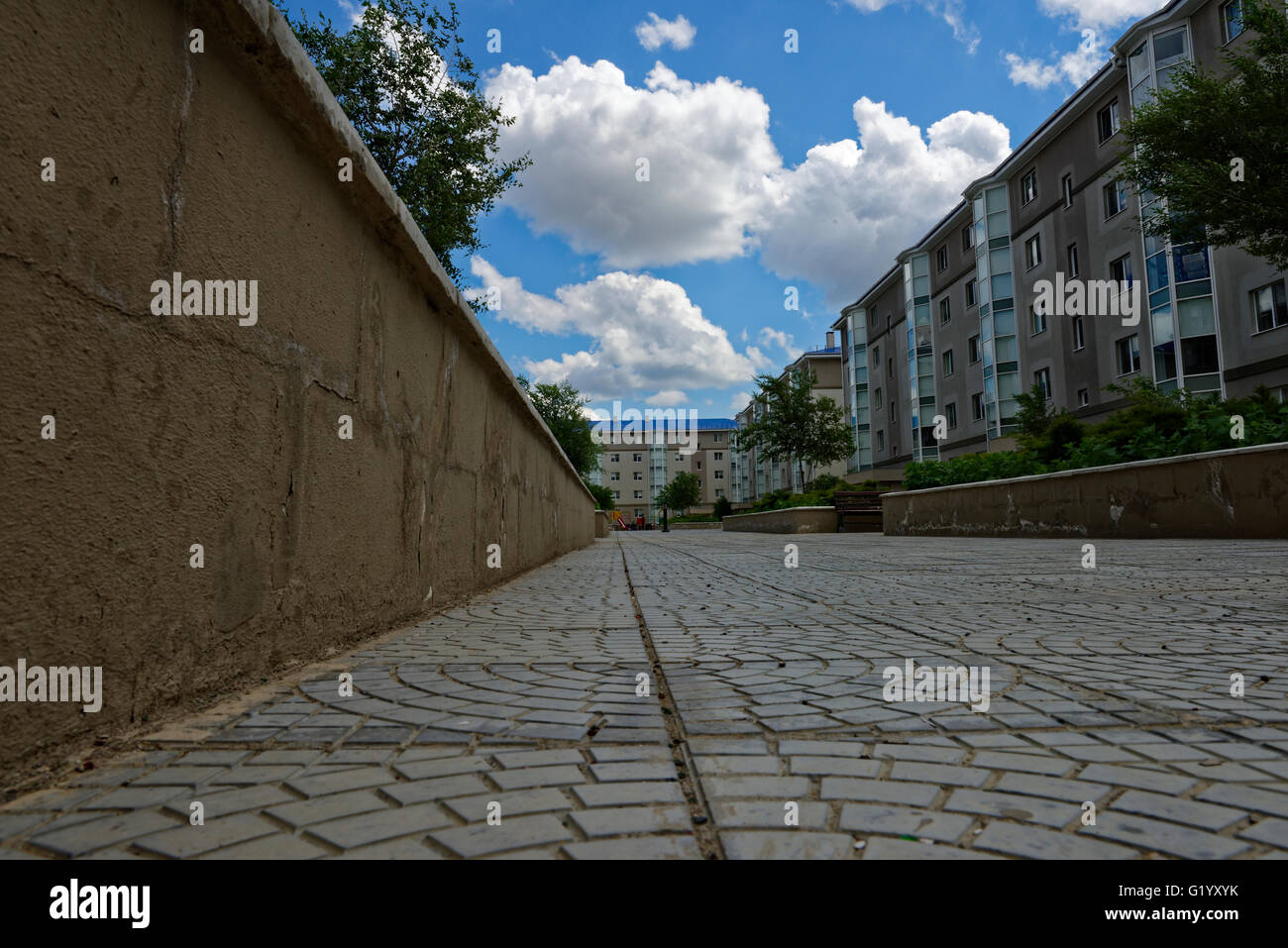 Building leading and Converge Lines Stock Photo - Alamy