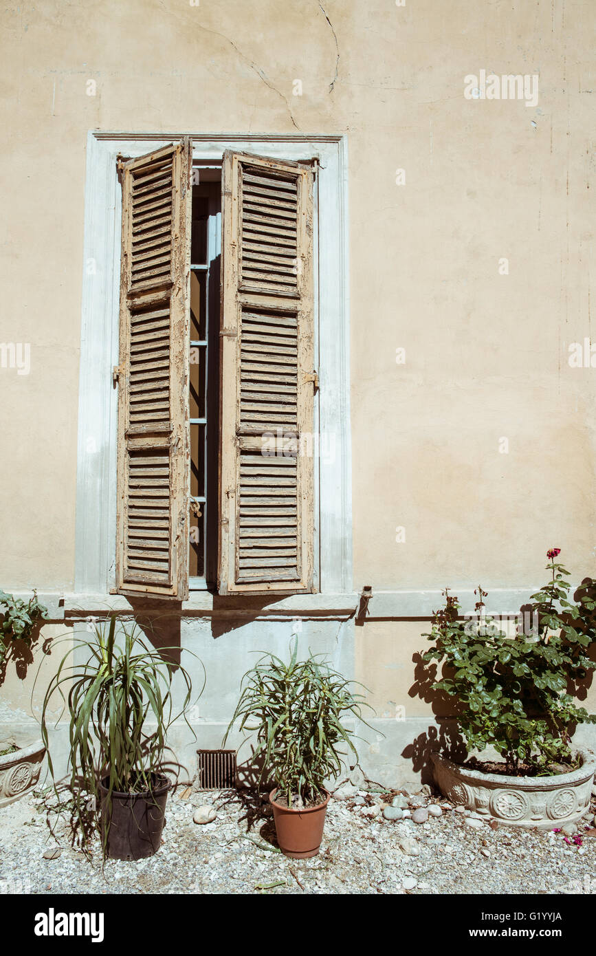 Old italian shutters hi-res stock photography and images - Alamy