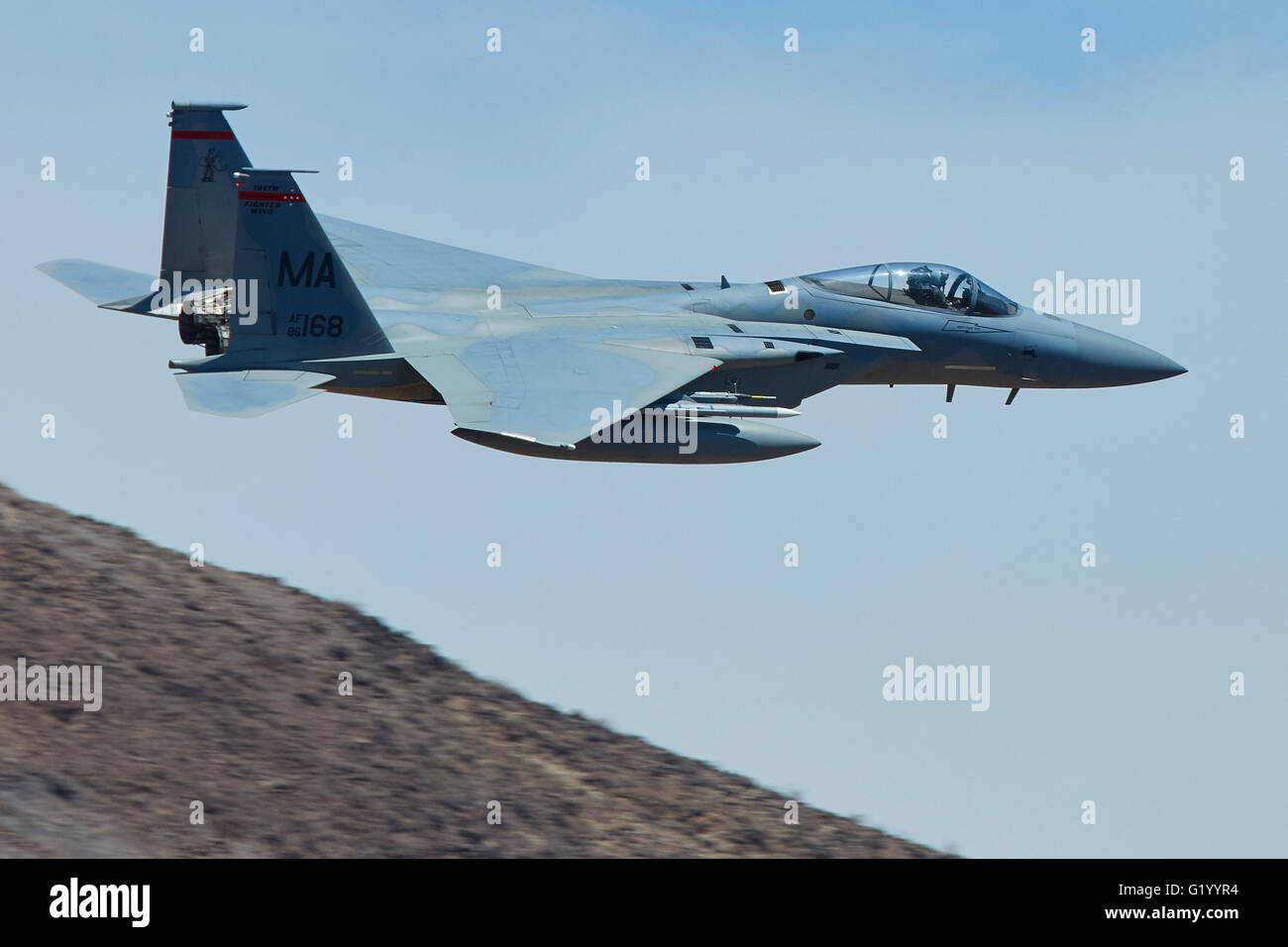 F15 eagle flying from tail hi-res stock photography and images - Alamy
