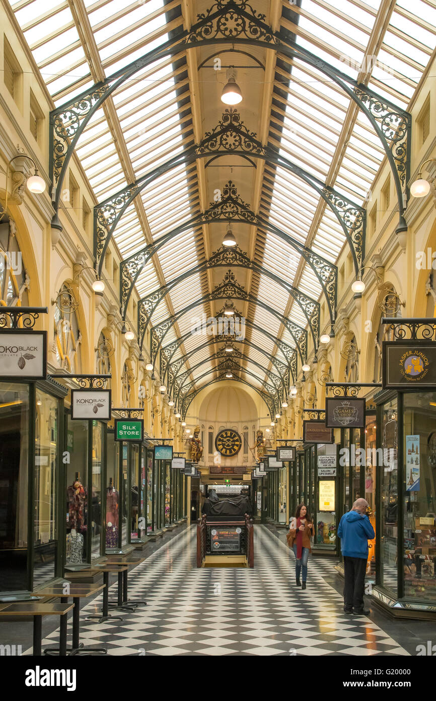 Attractive arcade hi-res stock photography and images - Alamy