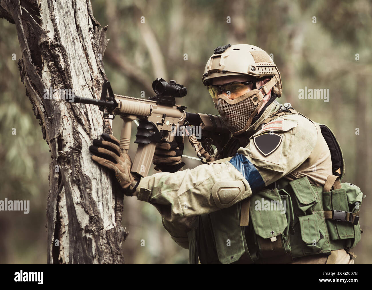 Men in military uniform hi-res stock photography and images - Alamy