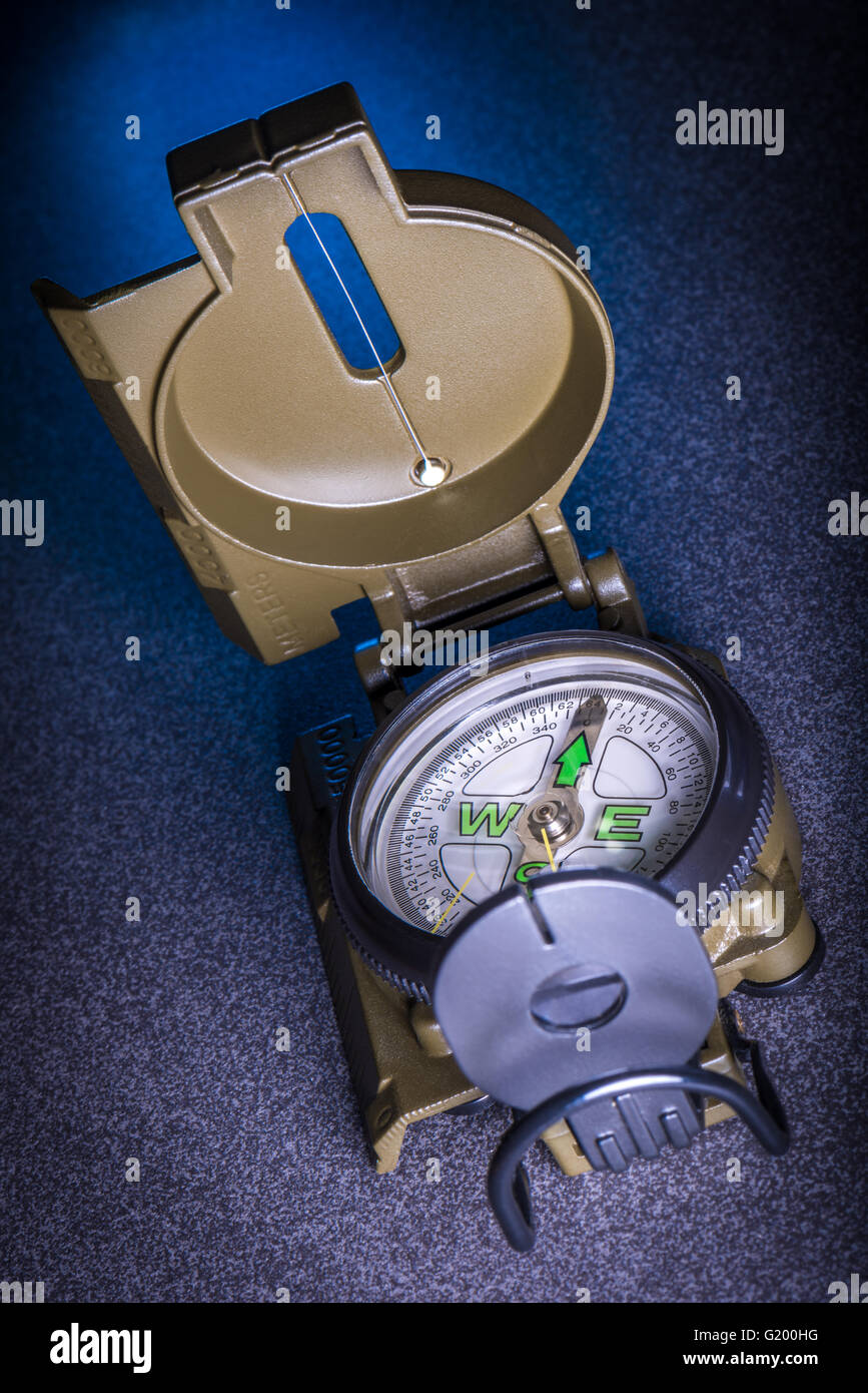 Map navigation compass line hi-res stock photography and images - Alamy