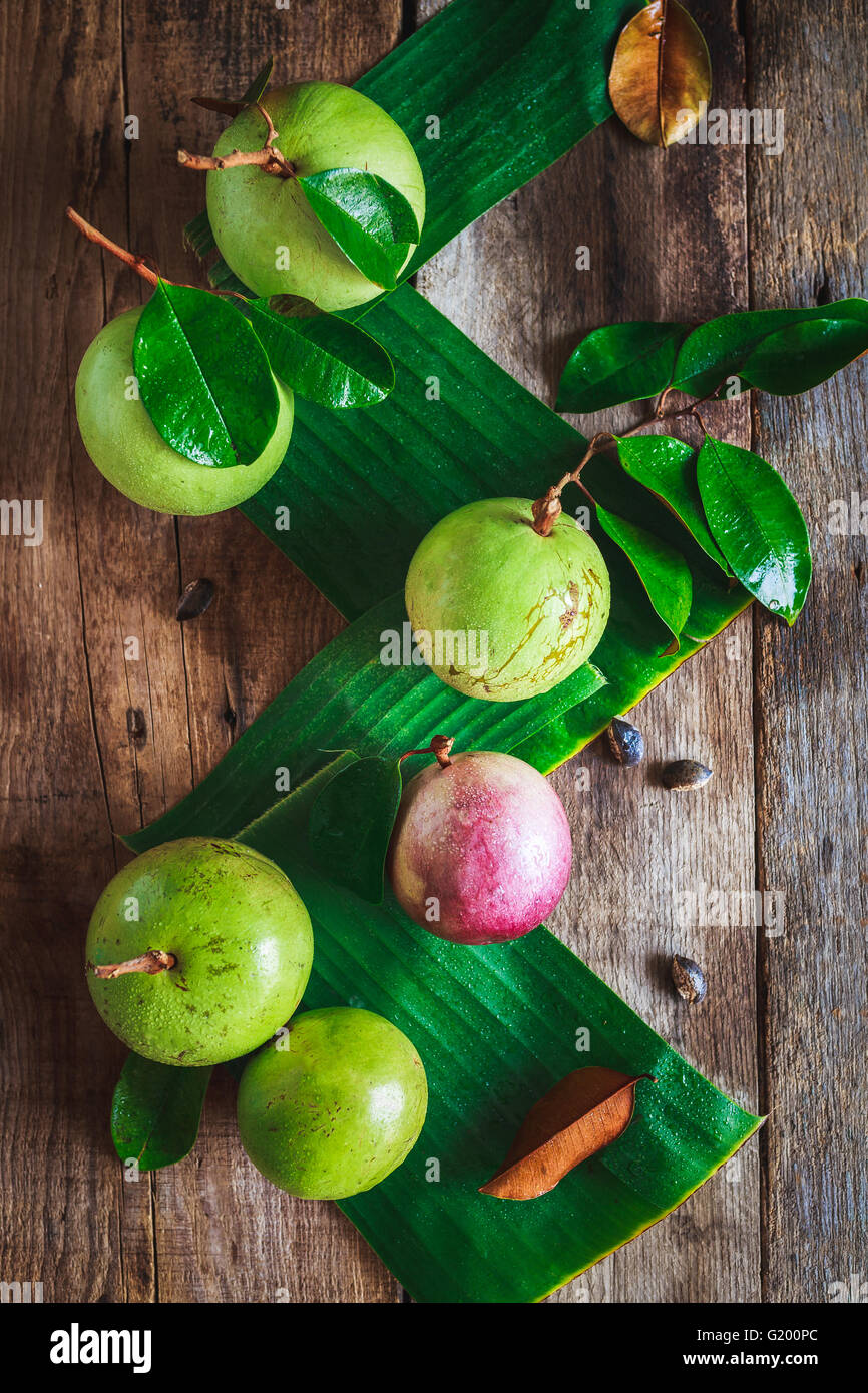 Starapples hi-res stock photography and images - Alamy