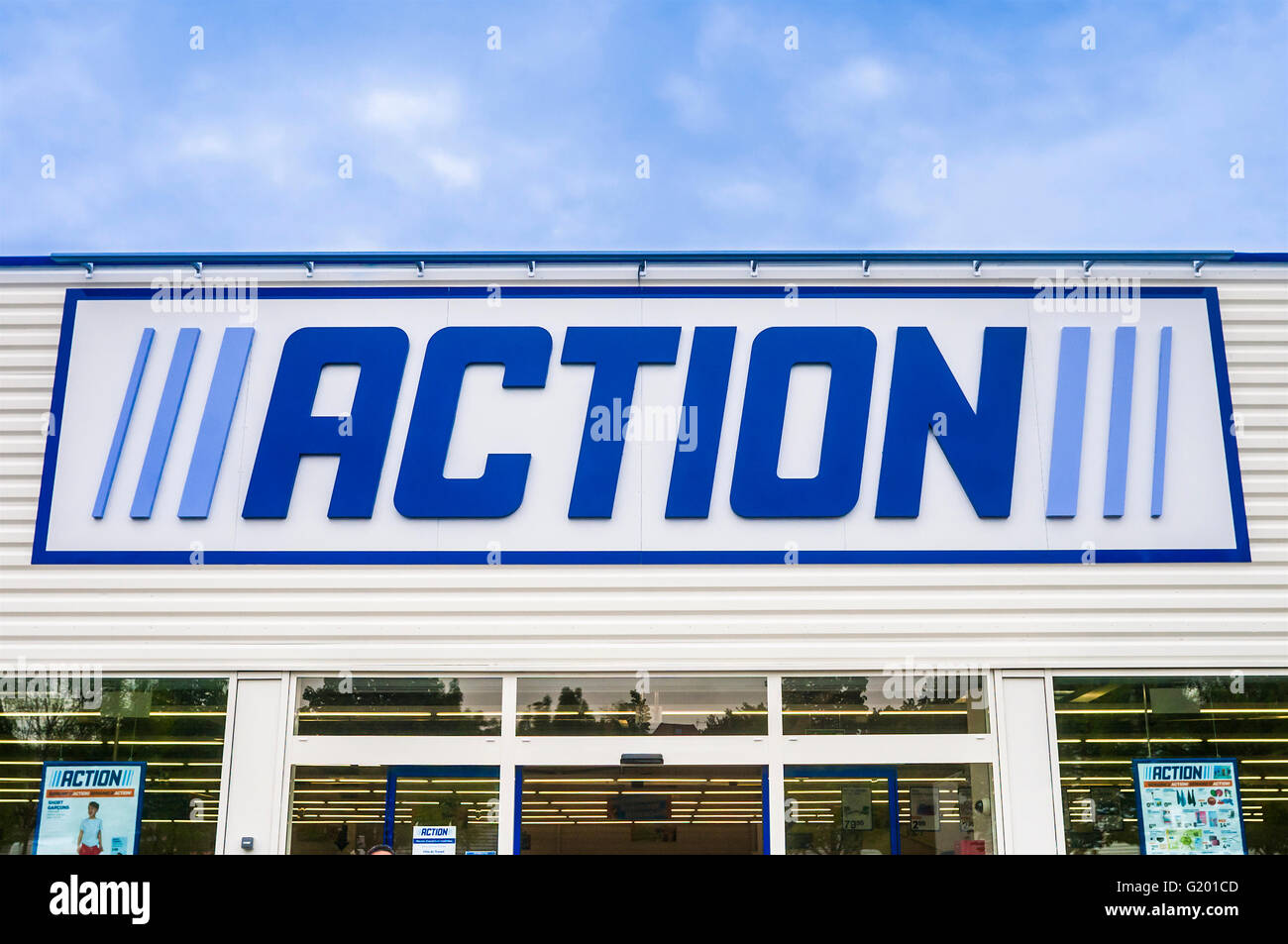 Action store hi-res stock photography and images - Alamy