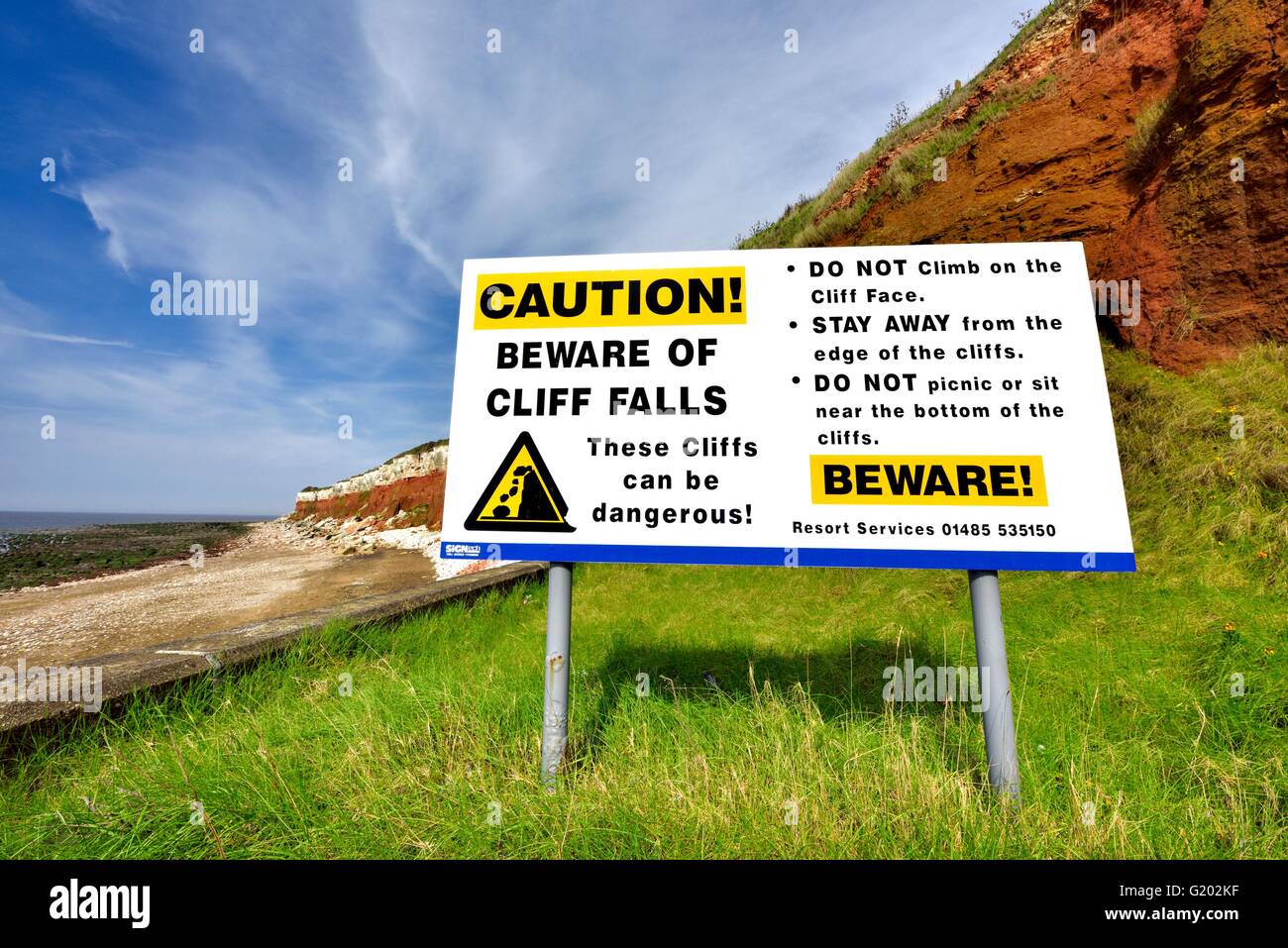 Warning cliff falls danger sign hi-res stock photography and images - Alamy