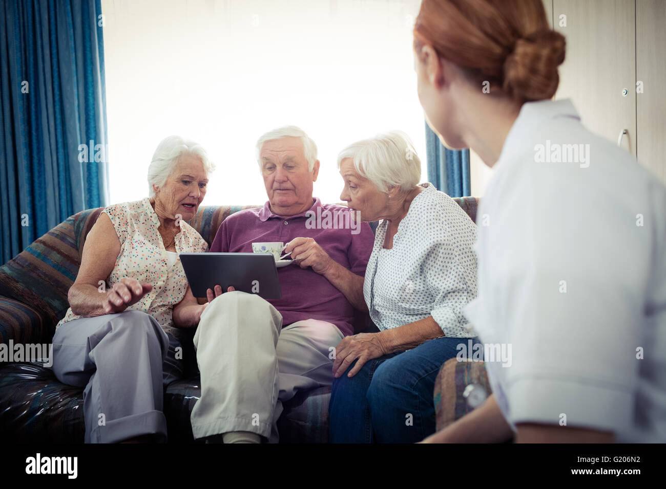 Tablet computer first aid hi-res stock photography and images - Alamy