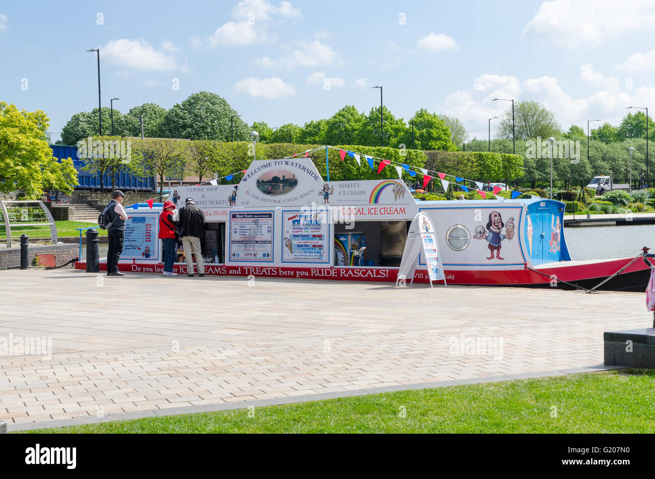 Floating cafe hi-res stock photography and images - Alamy