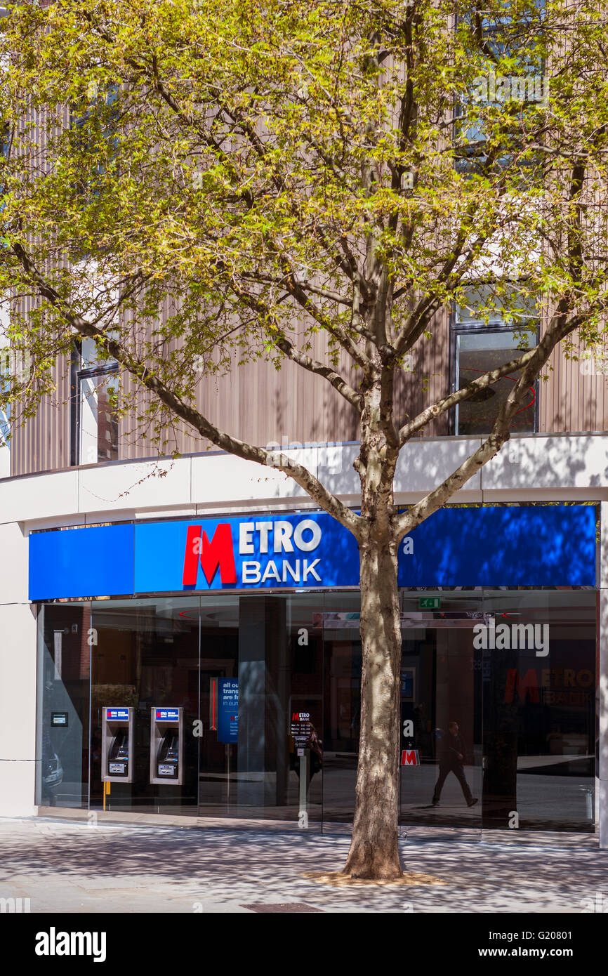 Metro Bank, Kings Road, London Stock Photo - Alamy